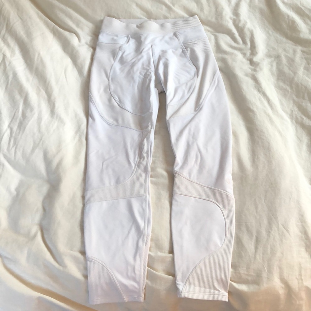 Lululemon Rare White Leggings With 2 Logos - Gem